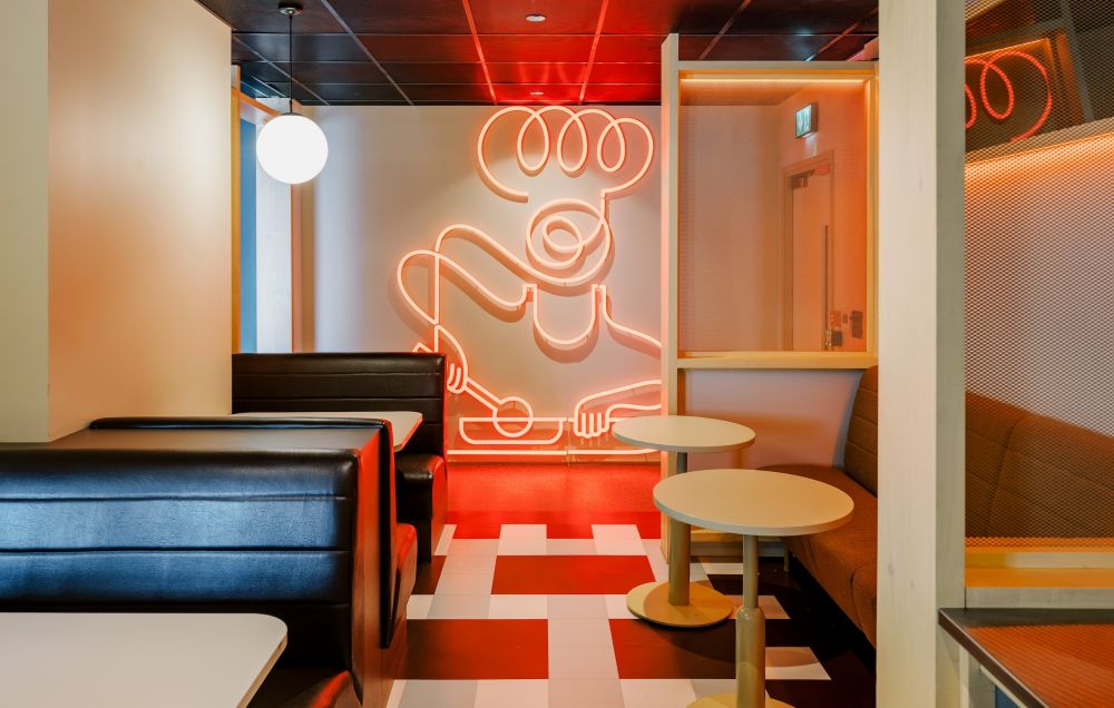 iQ Aldgate - Manalo & White Architects